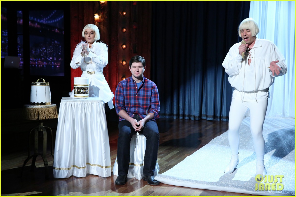 Lindsay Lohan: Blonde Wig for Fallon's 'Play With Your Look'!: Photo ...