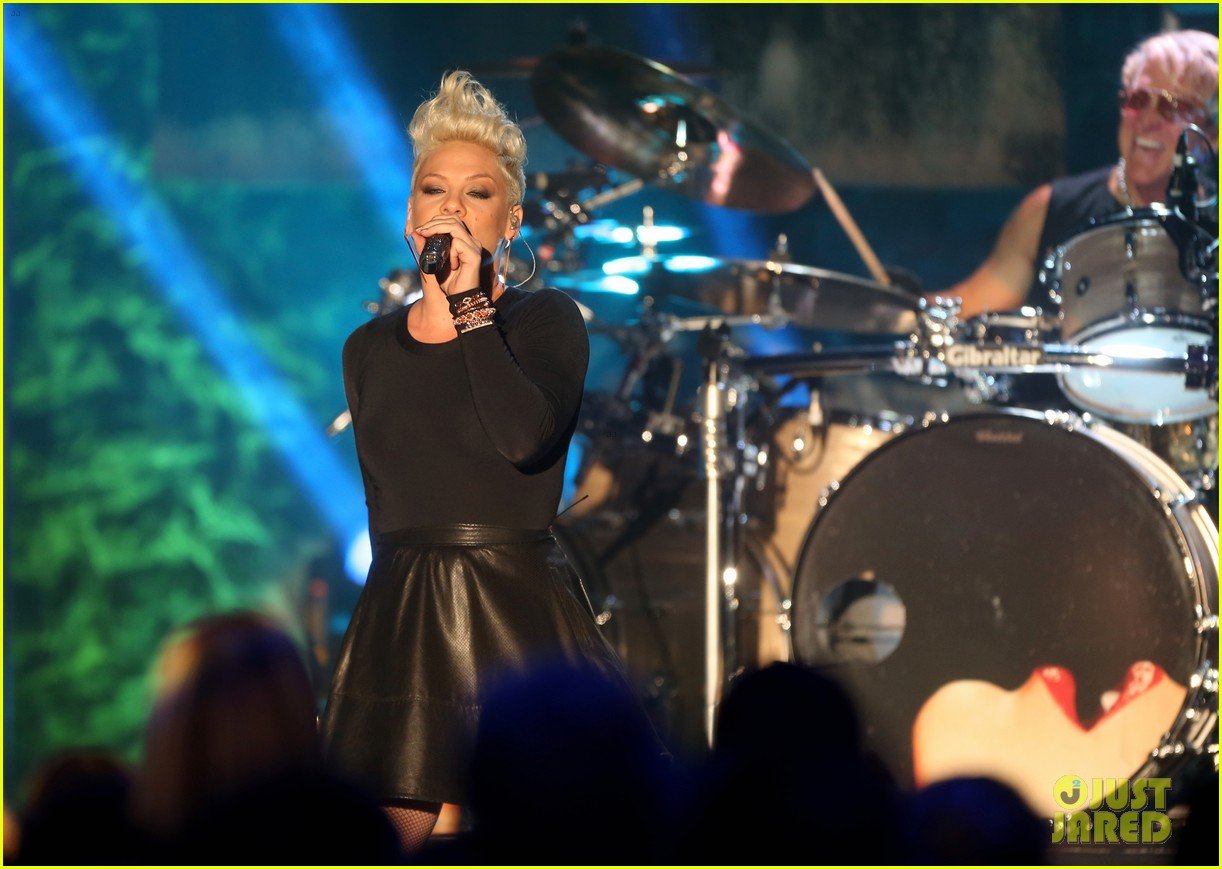 Pink & Rita Wilson: St. John's Power of Pink Fundraiser!: Photo 2756491 ...