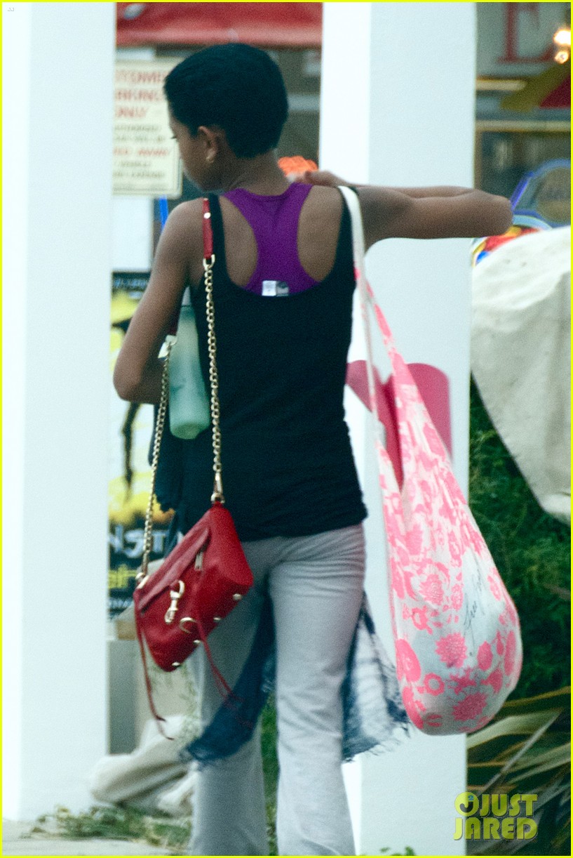 Willow Smith: Yoga Class Cutie with Mom Jada!: Photo 2753956 ...