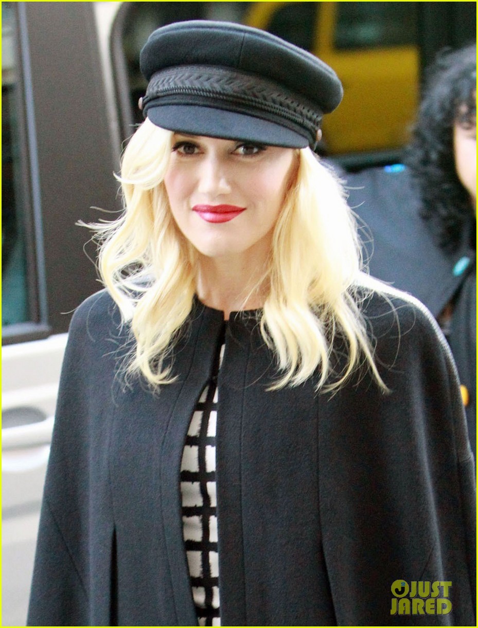 Gwen Stefani & No Doubt: 'Looking Hot' Video Premiere!: Photo 2749980 ...