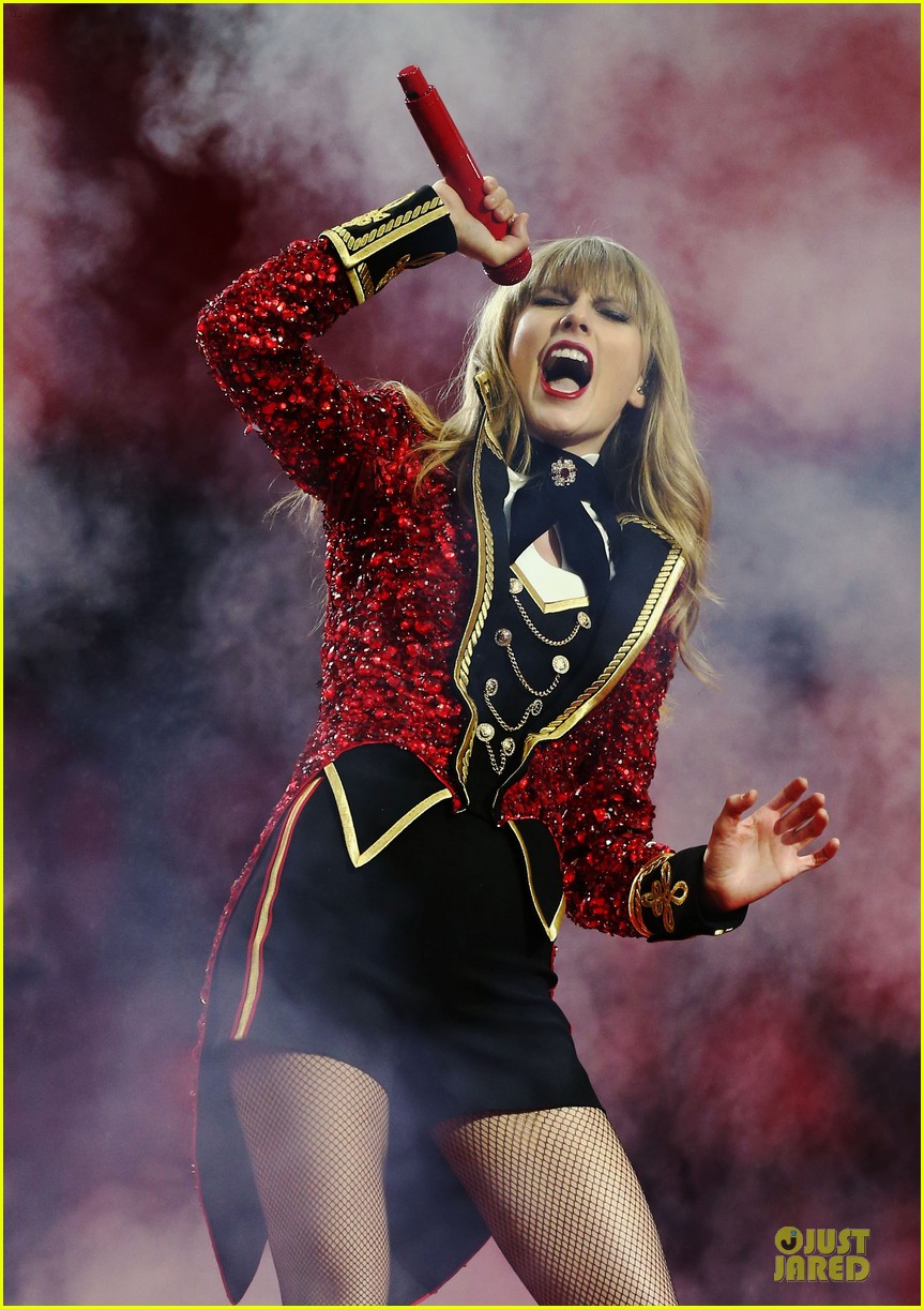 Taylor Swift: MTV EMAs Performance - Watch Now!: Photo 2755451 | Taylor ...