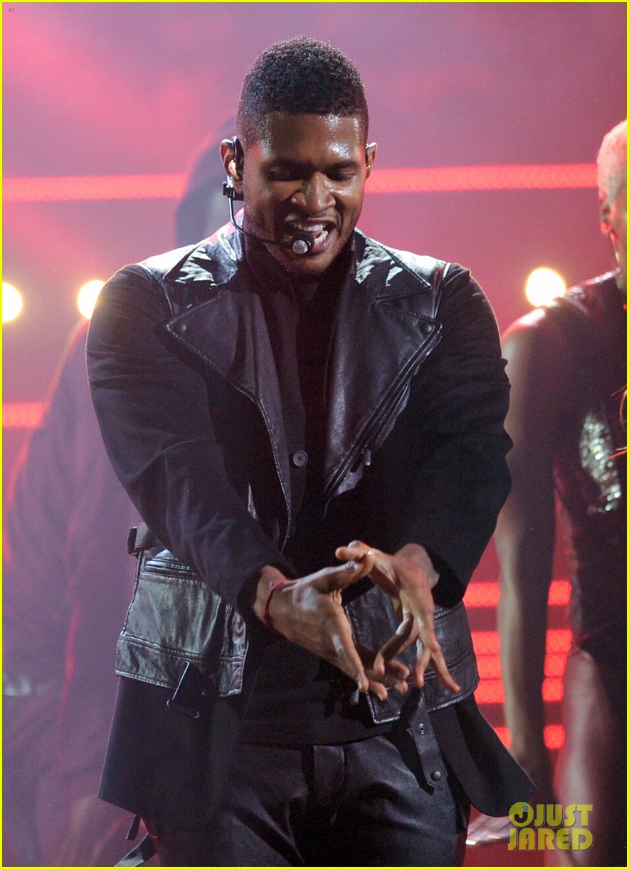 Usher's AMAs Performance 2012 - Watch Now!: Photo 2760308 | Usher ...
