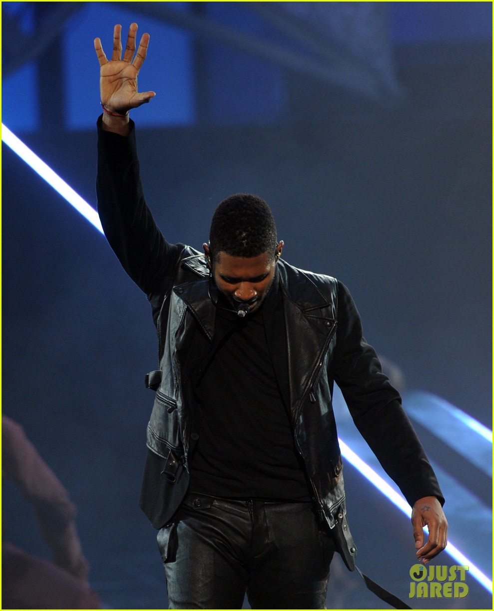 Usher's AMAs Performance 2012 - Watch Now!: Photo 2760311 | Usher ...