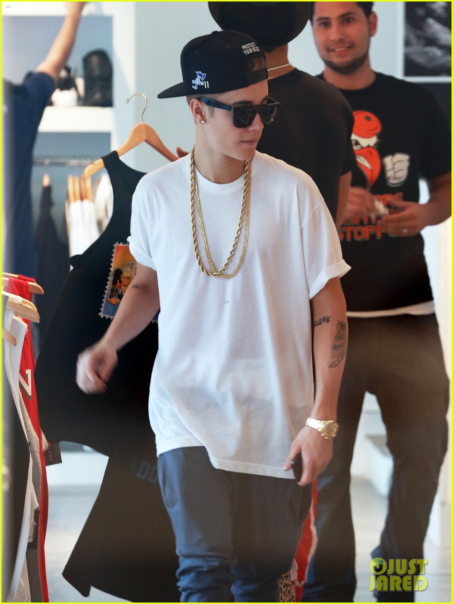 Justin Bieber: Sneaker Shopping in Miami!: Photo 2773707 | Justin ...