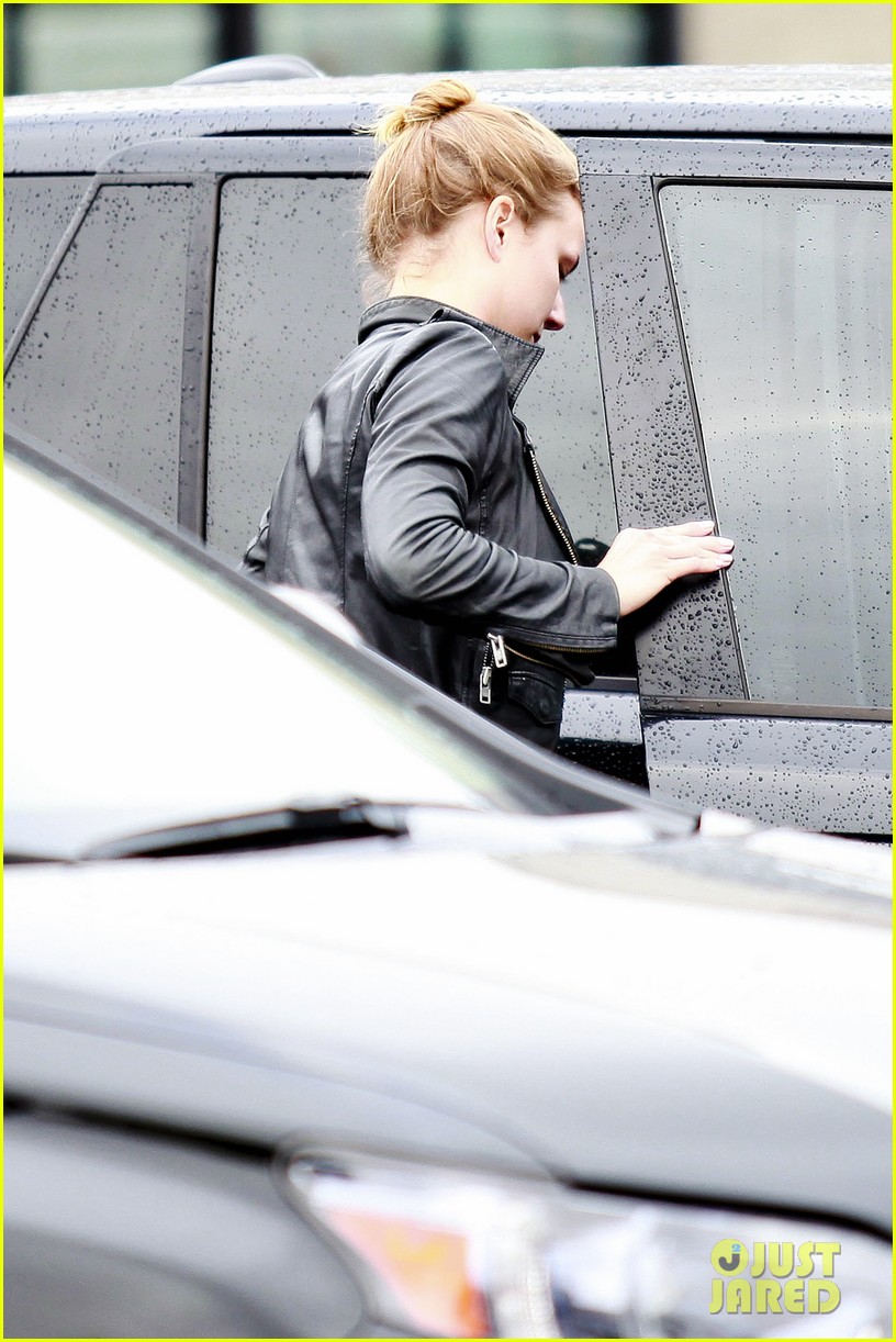 Josh Bowman: Madeleine Stowe's Slaps Are Painful: Photo 2767350 | Emily ...