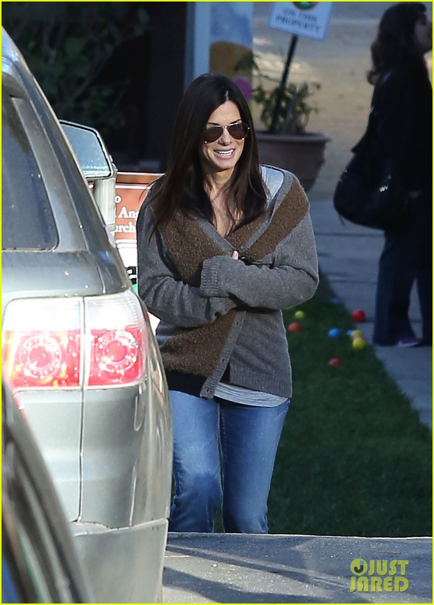 Sandra Bullock: Smiley School Drop Off!: Photo 2773400 | Sandra Bullock ...
