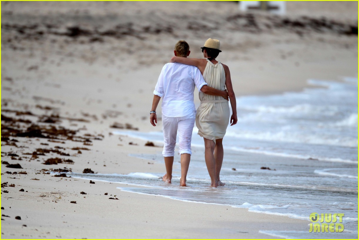 Ellen DeGeneres & Portia De Rossi: Holding Hands in St. Barts!: Photo ...