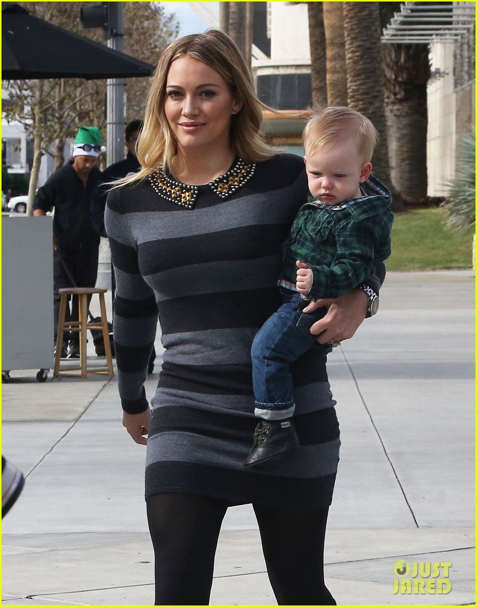 Hilary Duff & Mike Comrie: Fun Family Day with Luca!: Photo 2775760 ...