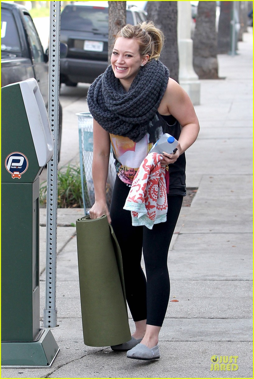 Hilary Duff & Luca: Matching Outfits for Lunch!: Photo 2772679 ...