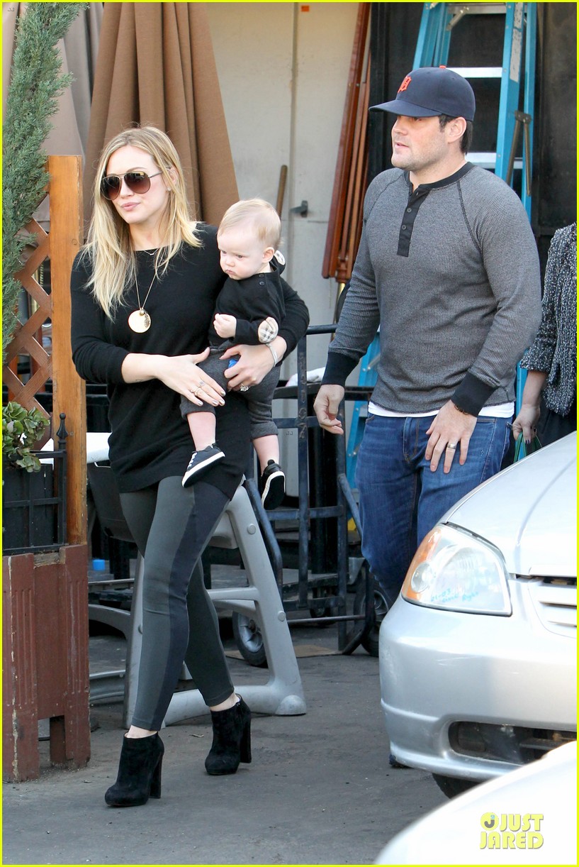 Hilary Duff & Luca: Matching Outfits for Lunch!: Photo 2772683 ...