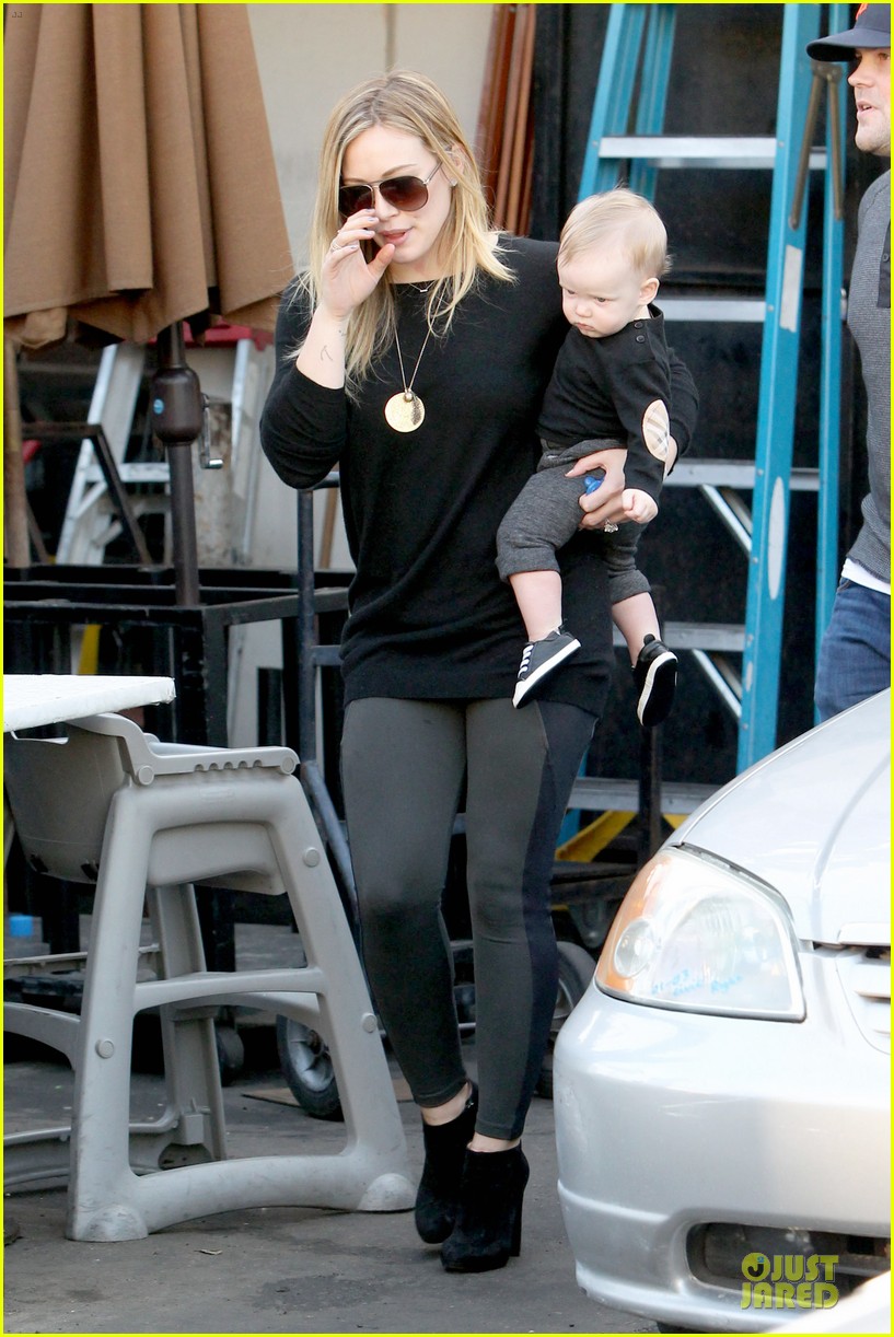 Hilary Duff & Luca: Matching Outfits for Lunch!: Photo 2772687 ...