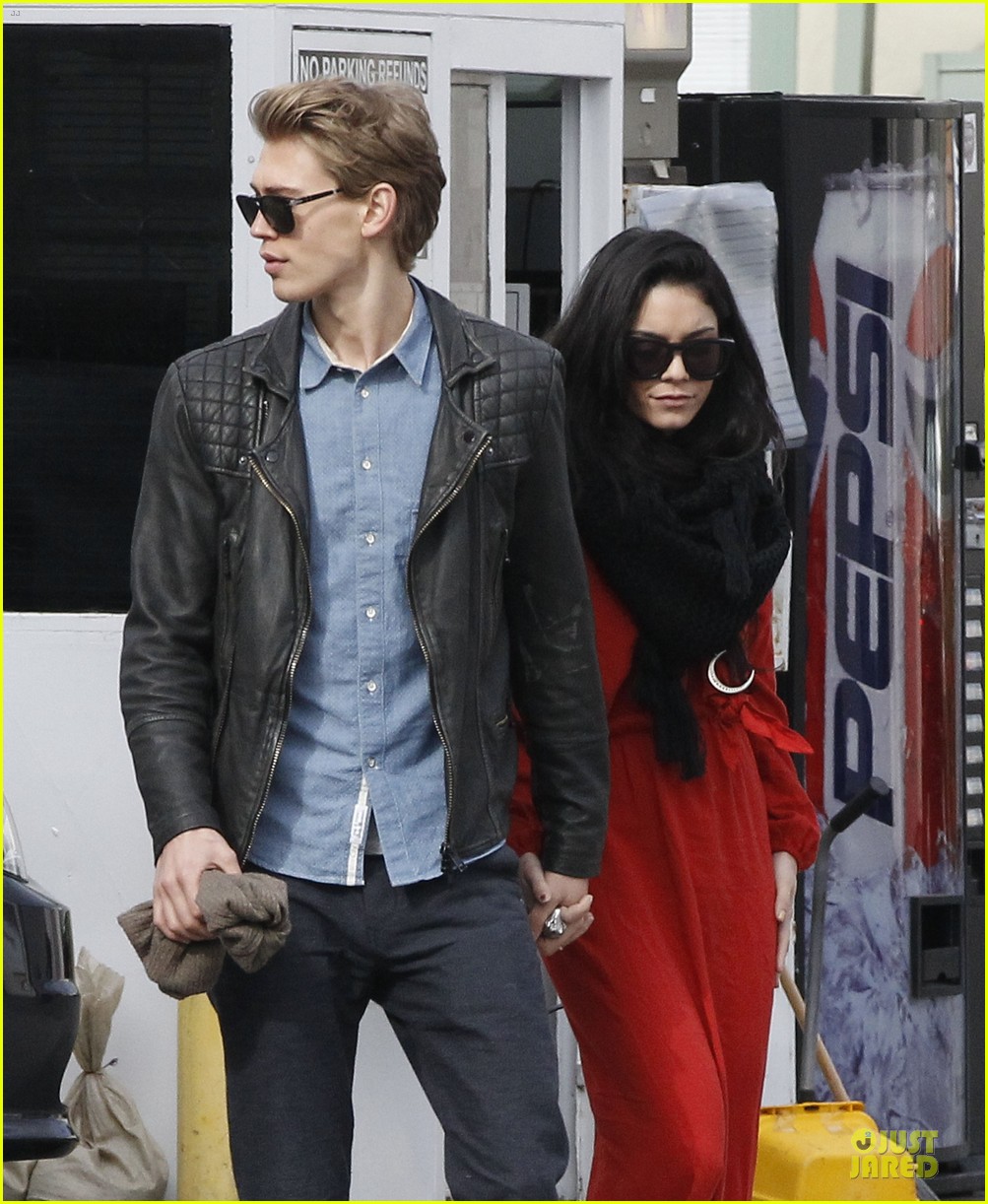 Vanessa Hudgens & Austin Butler: Church Going Couple!: Photo 2782615 ...