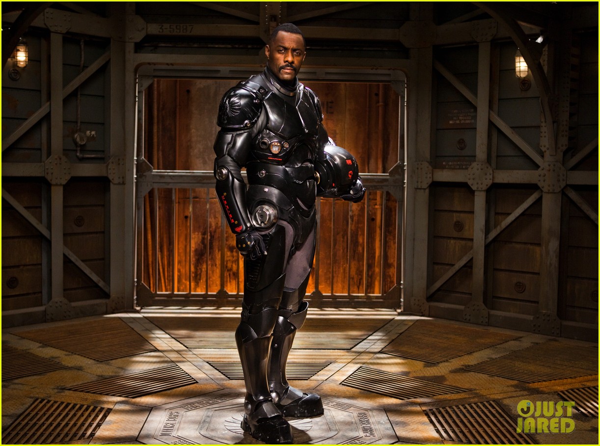 Charlie Hunnam: 'Pacific Rim' Trailer - Watch Now!: Photo 2774707 ...