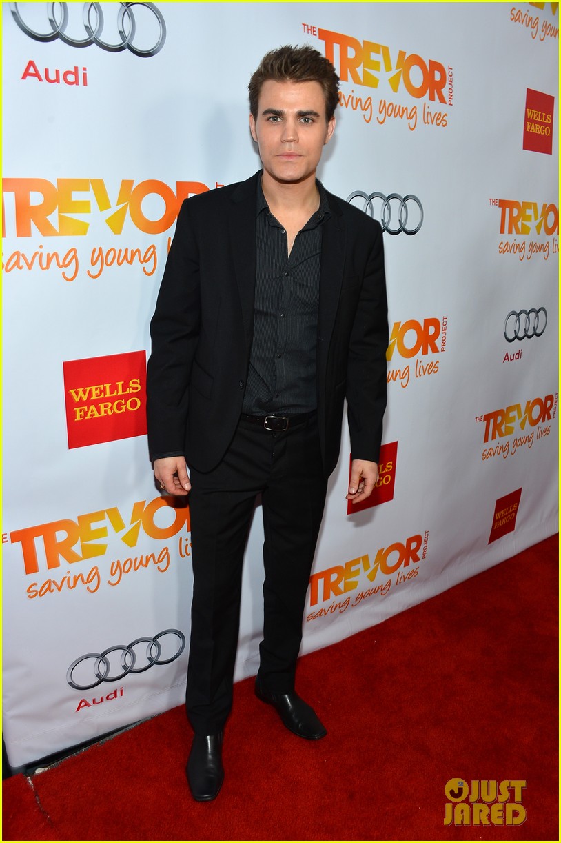 Sarah Hyland & Paul Wesley - Trevor Live 2012: Photo 2768261 | Brad ...