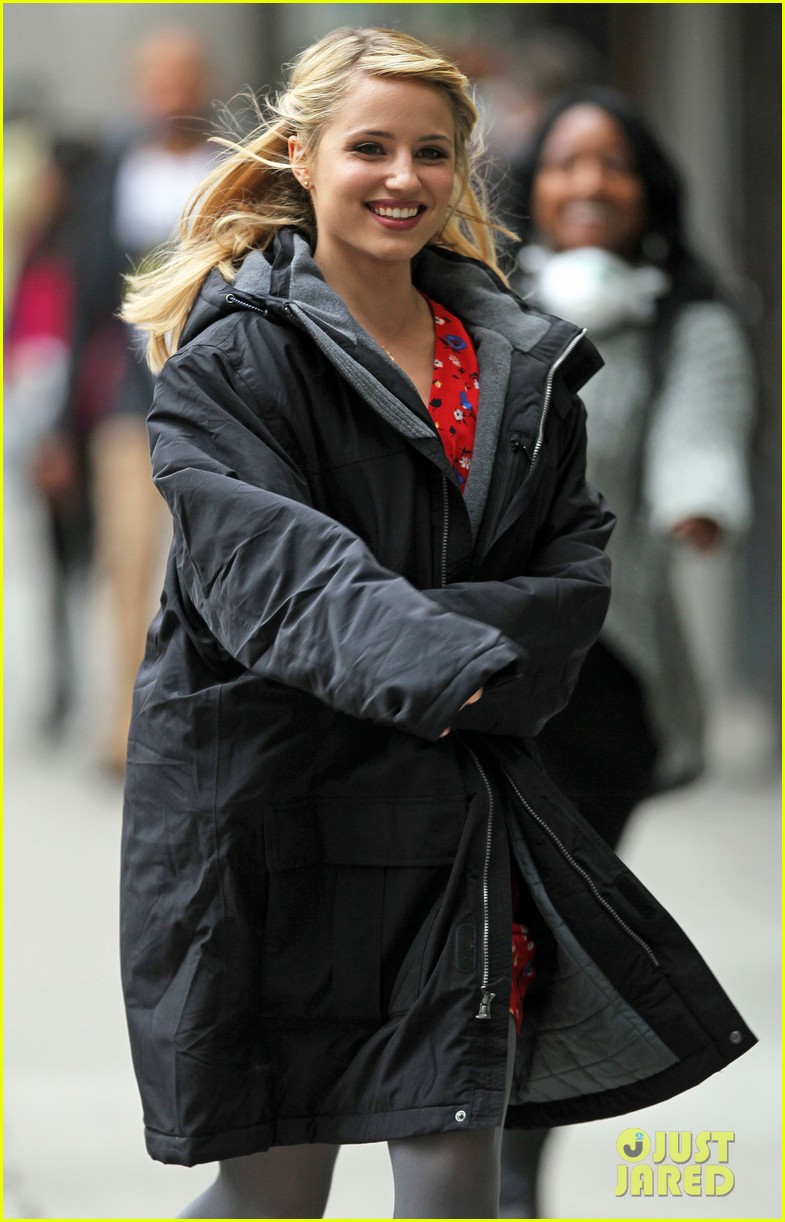 Lea Michele & Dianna Agron: 'Glee' Set Hugs!: Photo 2774854 | Dianna ...