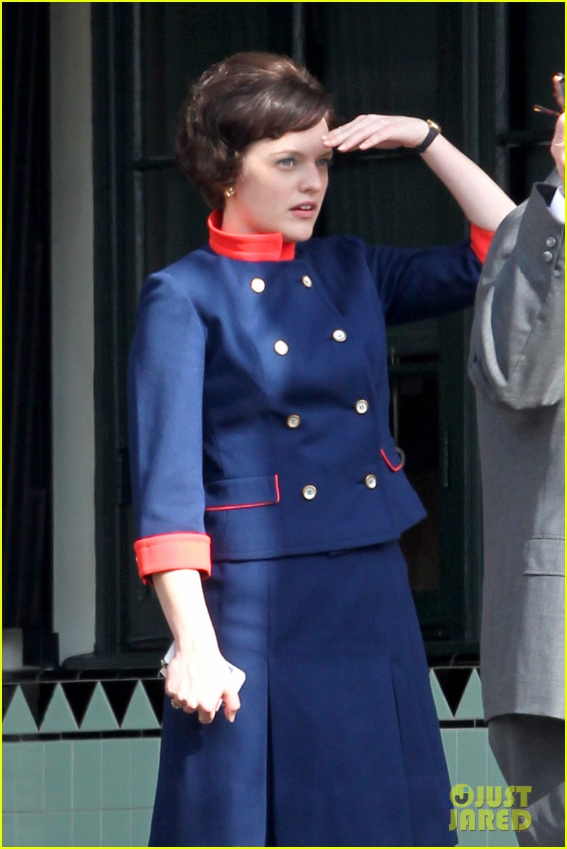 Elisabeth Moss: 'Mad Men' Set with Jon Hamm!: Photo 2769588 | Aaron ...