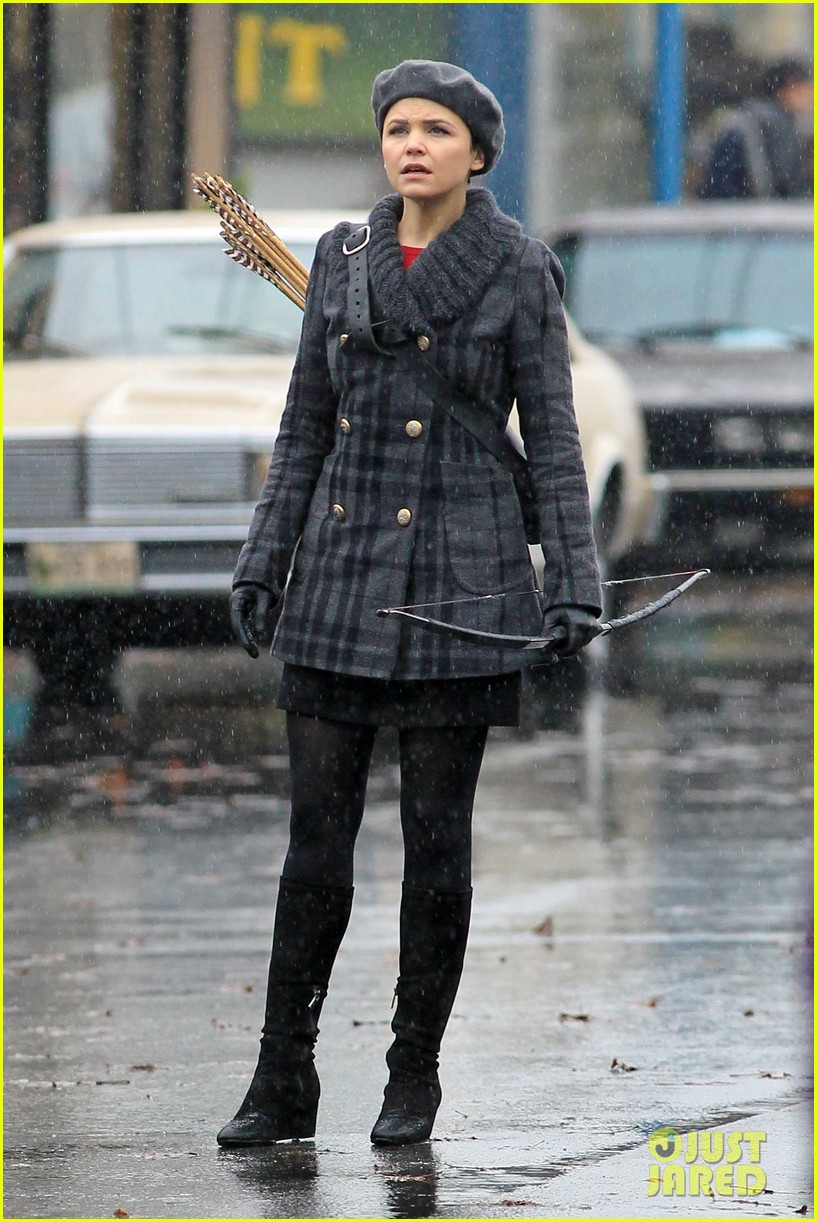 Ginnifer Goodwin: Bow & Arrow on 'Once Upon A Time' Set!: Photo 2774395 ...