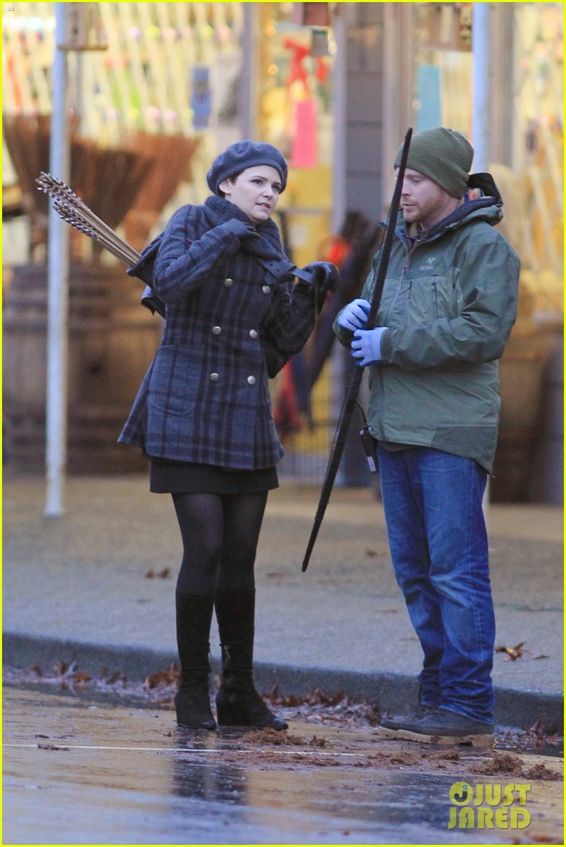 Ginnifer Goodwin: Bow & Arrow on 'Once Upon A Time' Set!: Photo 2774406 ...