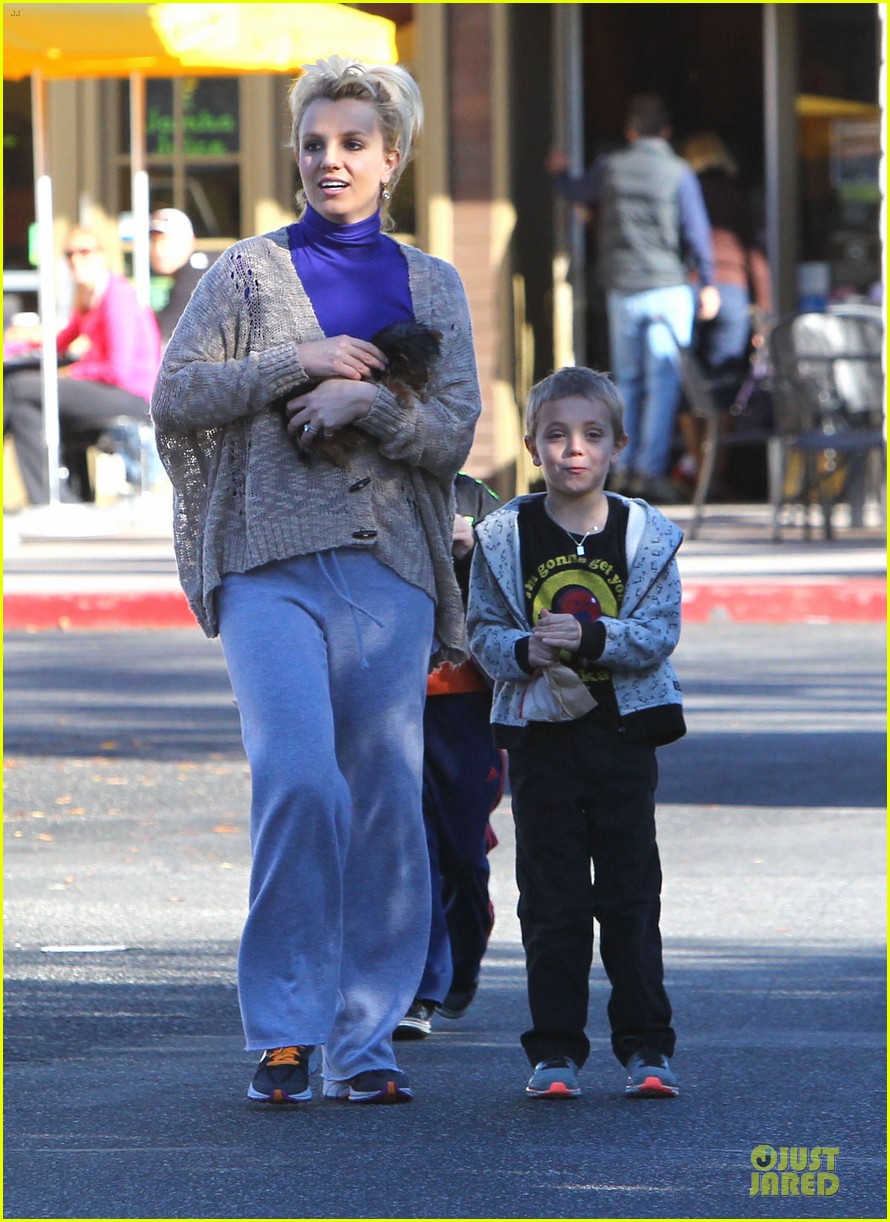 Britney Spears: Happy Birthday Jason Trawick!: Photo 2776462 | Britney ...