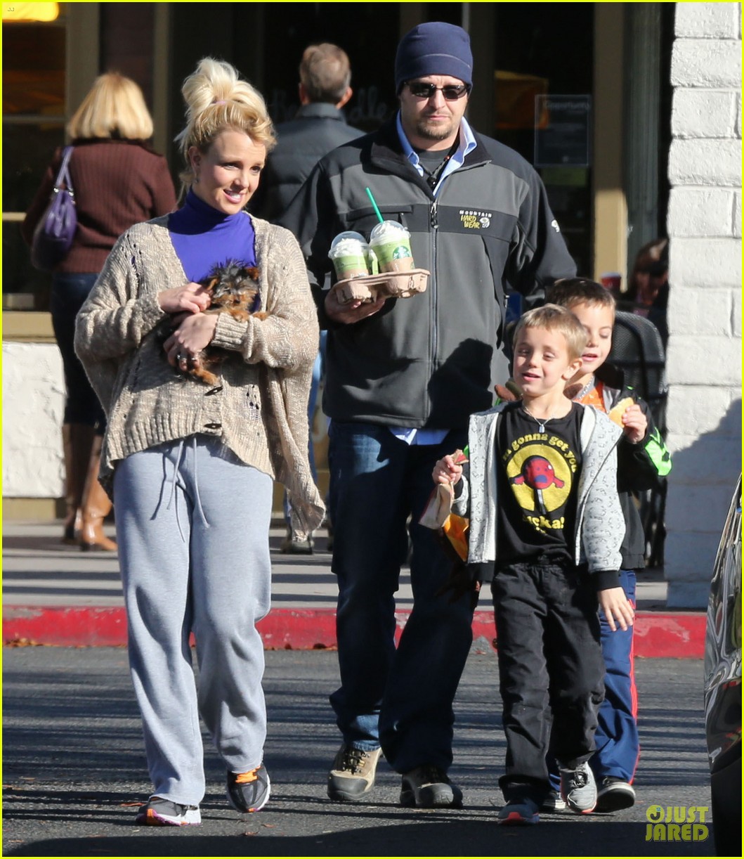 Britney Spears: Happy Birthday Jason Trawick!: Photo 2776468 | Britney ...