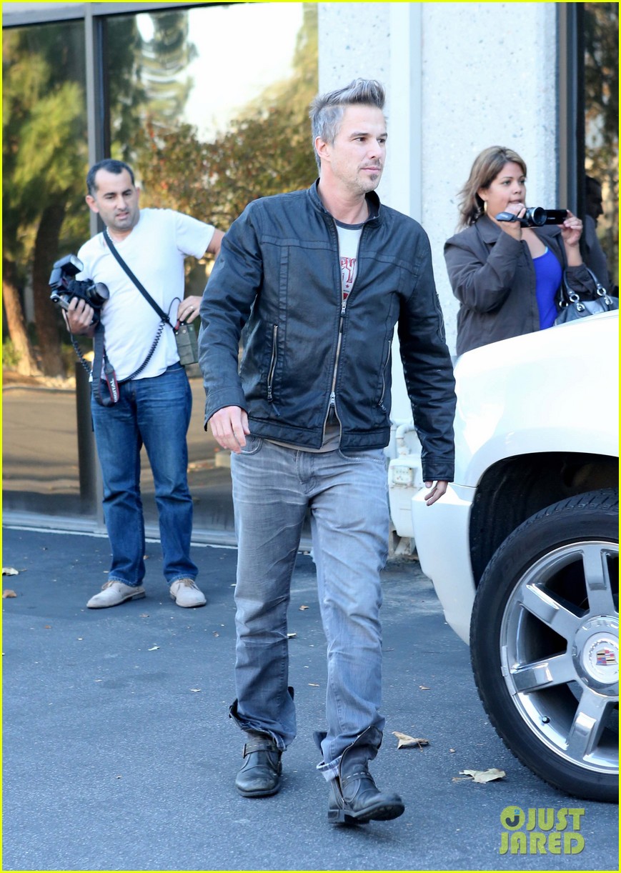Britney Spears & Jason Trawick: Dance Studio with the Boys!: Photo ...