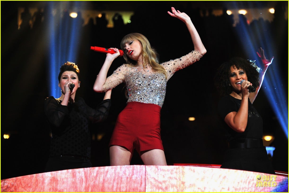 Taylor Swift - Z100's Jingle Ball 2012: Photo 2771545 | Taylor Swift ...
