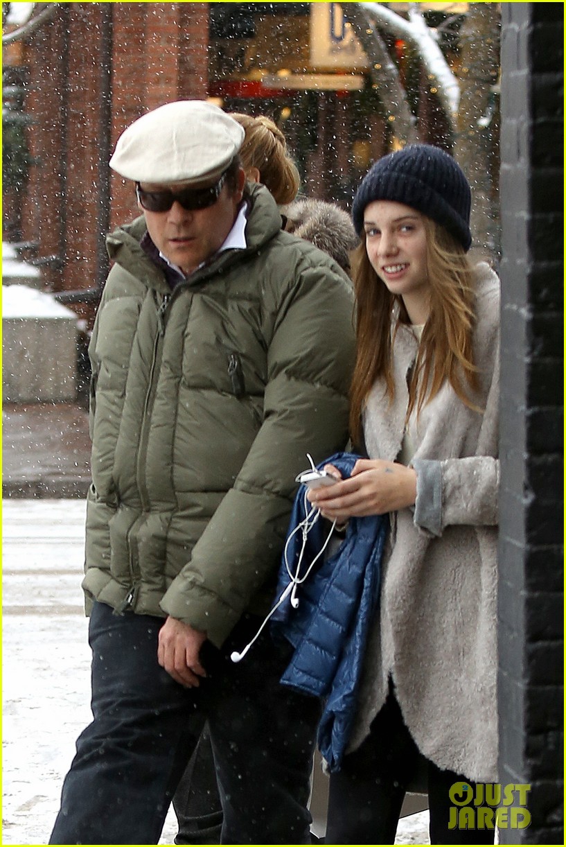 Uma Thurman & Arpad Busson: Snowy Aspen Stroll with Maya!: Photo ...