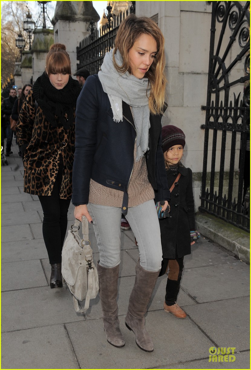 Jessica Alba Had a Blast at Winter Wonderland with Honor!: Photo ...