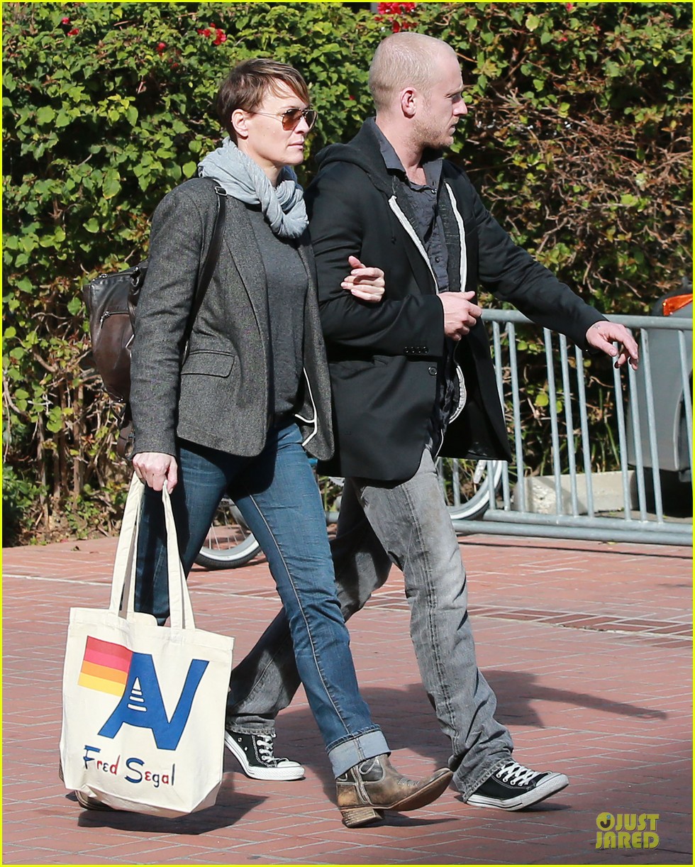Robin Wright & Ben Foster: Holiday Shopping at Fred Segal!: Photo ...