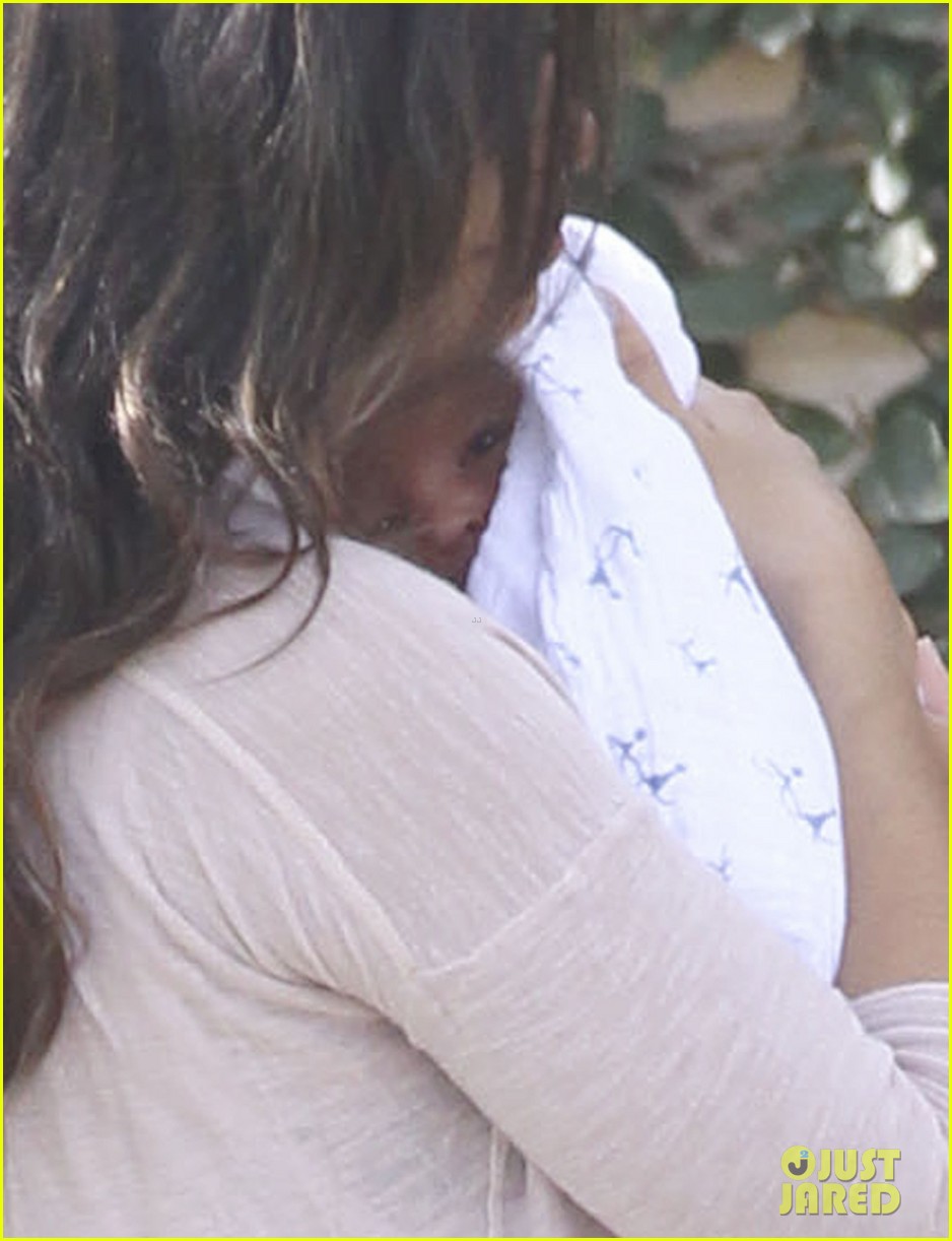 Camila Alves Debuts Baby Livingston Before 31st Birthday!: Photo ...