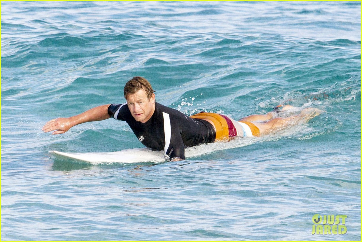 Simon Baker: Surfing in Sydney!: Photo 2782903 | Simon Baker Photos ...