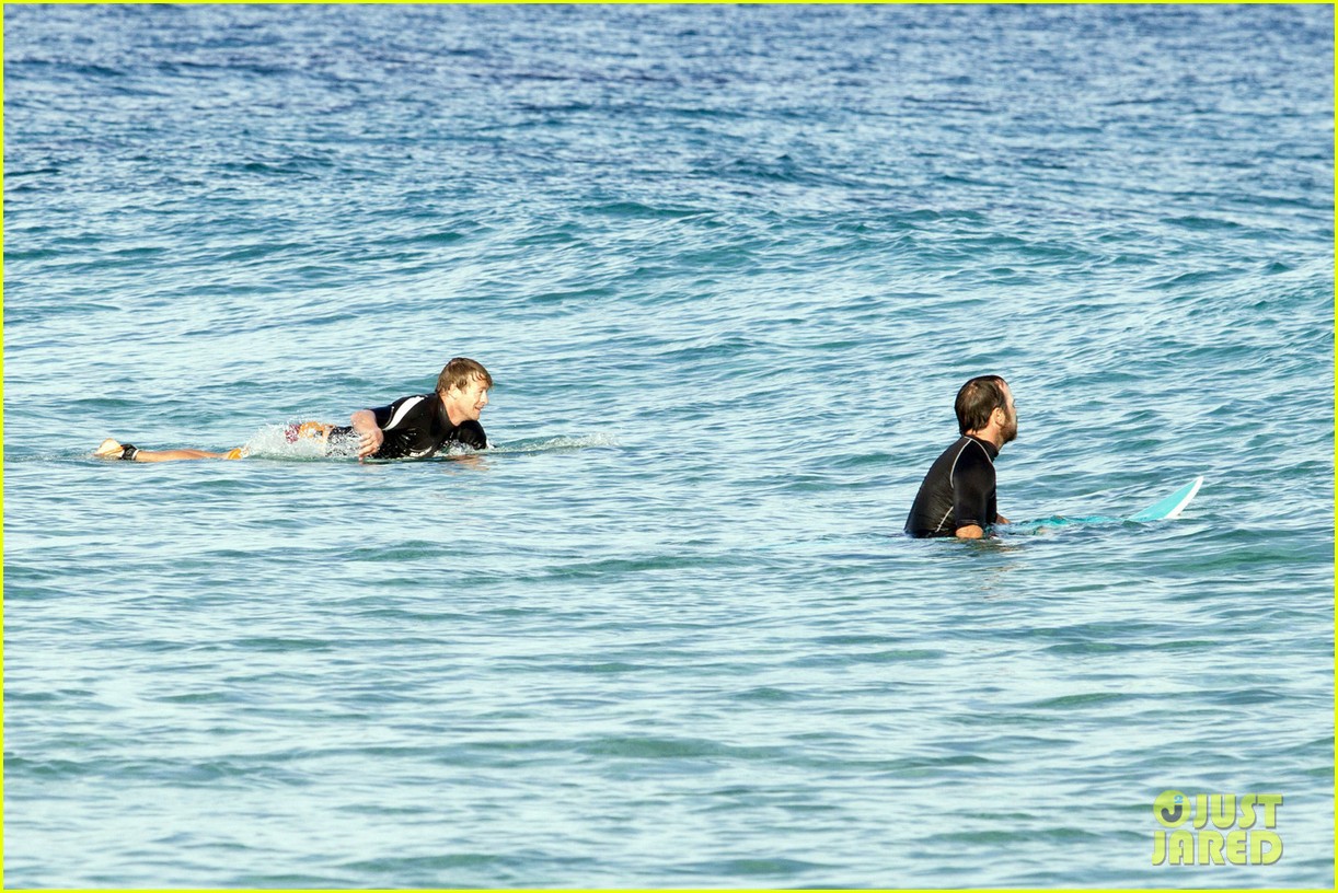 Simon Baker: Surfing in Sydney!: Photo 2782906 | Simon Baker Photos ...