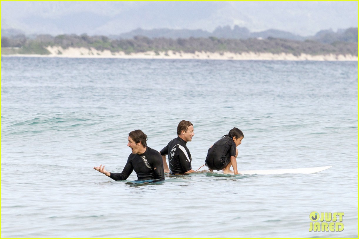 Simon Baker: Surfing in Sydney!: Photo 2782910 | Simon Baker Pictures ...
