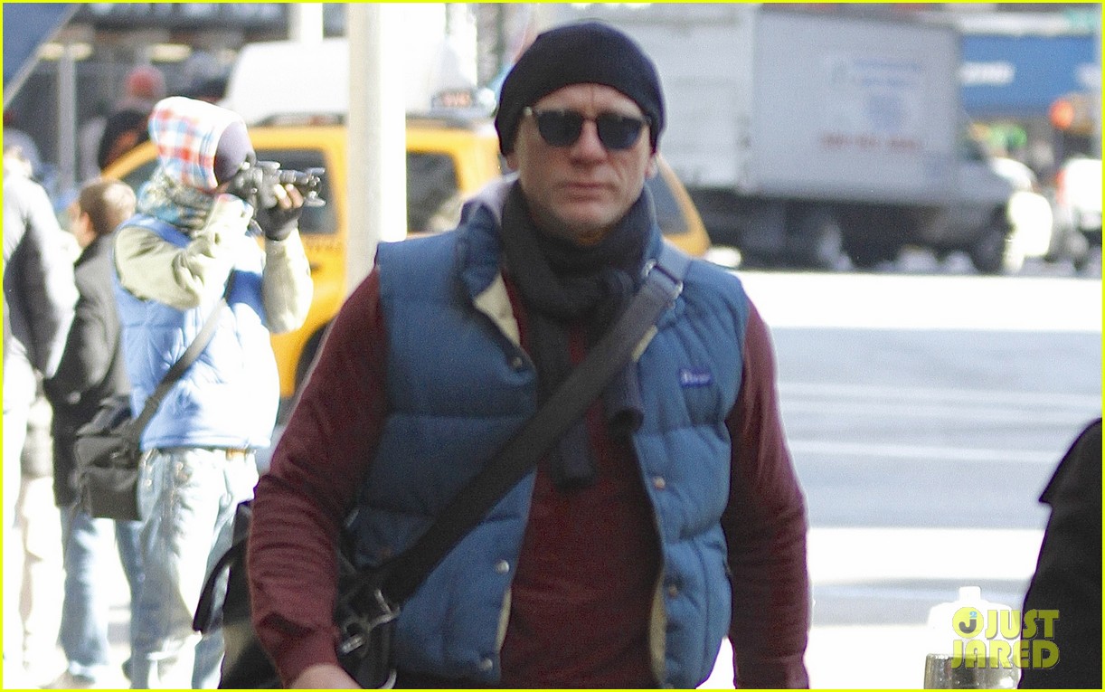 Daniel Craig: Pre-Weekend Workout!: Photo 2794353 | Daniel Craig Photos ...
