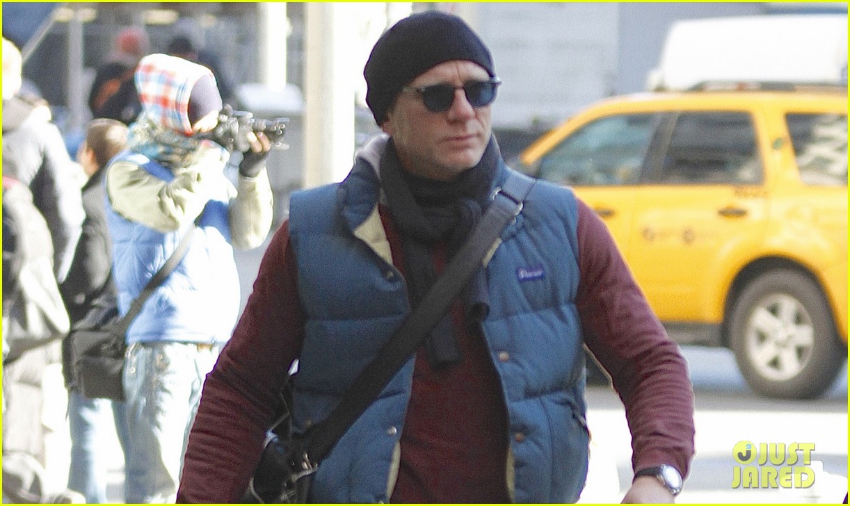 Daniel Craig: Pre-Weekend Workout!: Photo 2794354 | Daniel Craig Photos ...