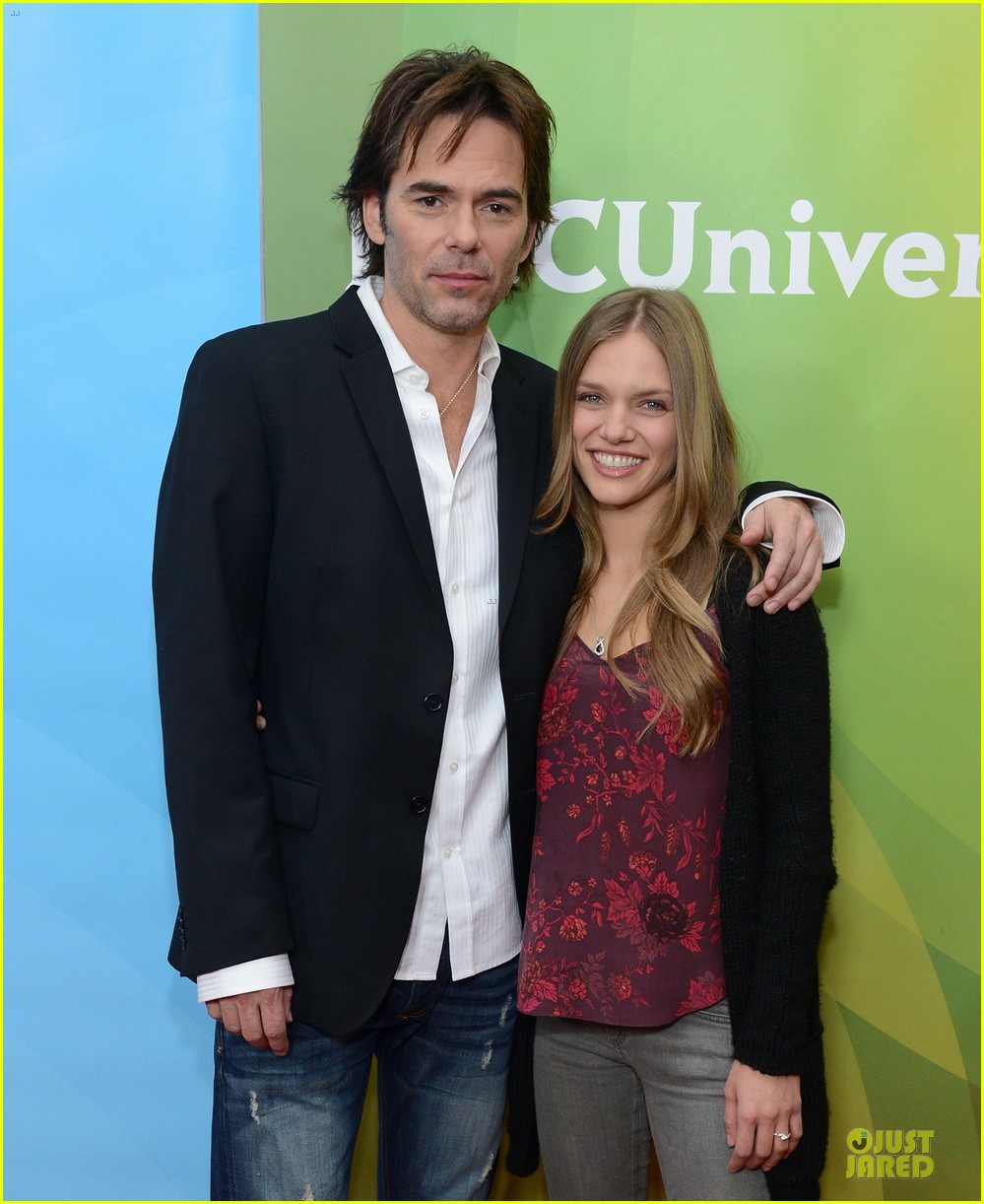 Jenna Elfman & Billy Burke: '1600 Penn' & 'Revolution' TCA Panels ...