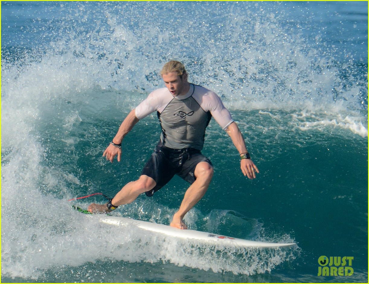 Chris & Liam Hemsworth: Shirtless Surfing Duo!: Photo 2799379 | Chris ...