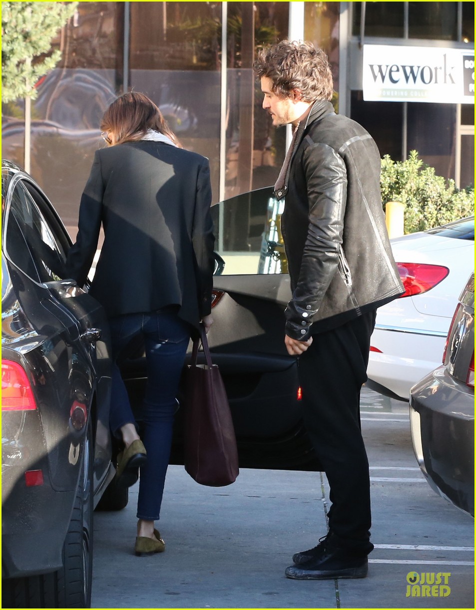 Miranda Kerr & Orlando Bloom: Spa Pick-Up Kisses!: Photo 2784901 ...