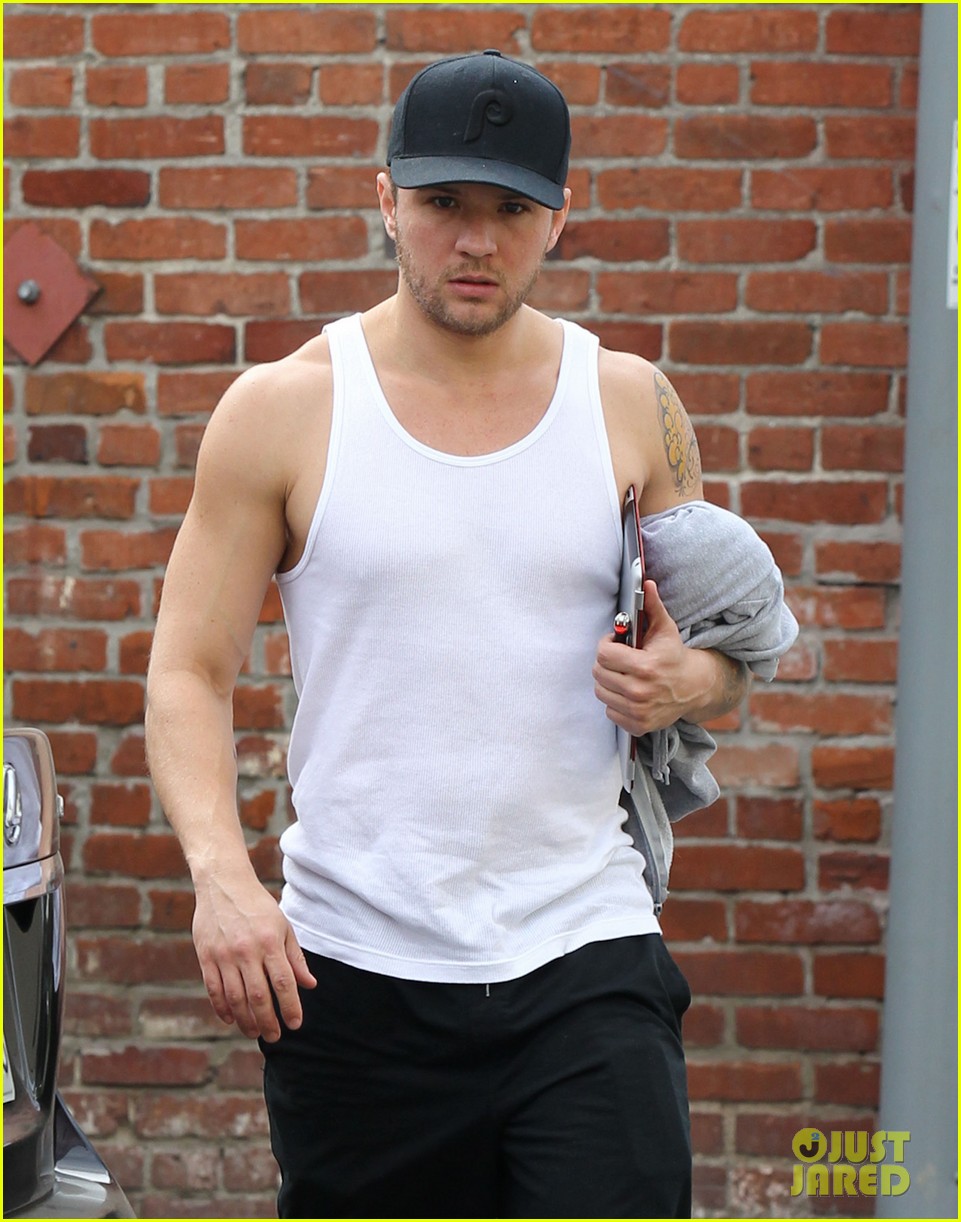 Ryan Phillippe: Muscle Man at the Gym!: Photo 2797642 | Ryan Phillippe ...
