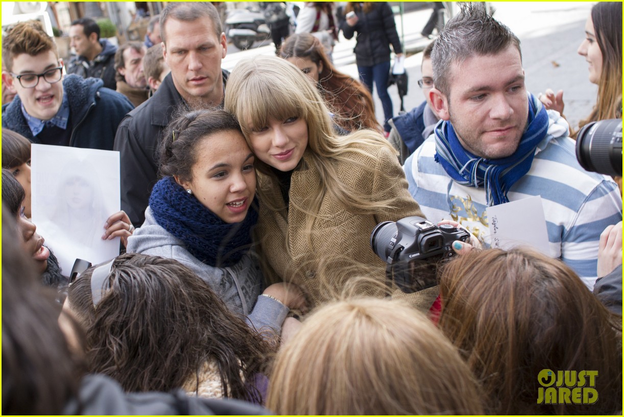 Taylor Swift Covers 'Cosmo' South Africa February 2013: Photo 2797514 ...