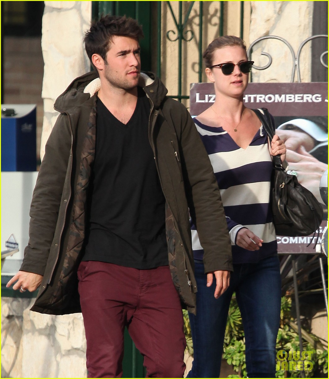 Emily VanCamp & Josh Bowman: Los Feliz Lunch!: Photo 2788424 | Emily ...