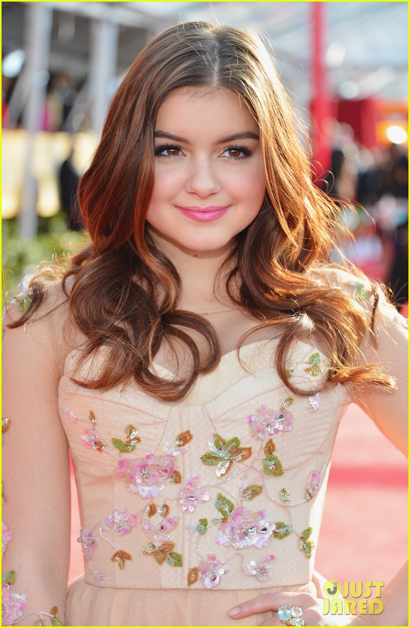 Ariel Winter & Ty Burrell - SAG Awards 2013 Red Carpet: Photo 2799675 ...