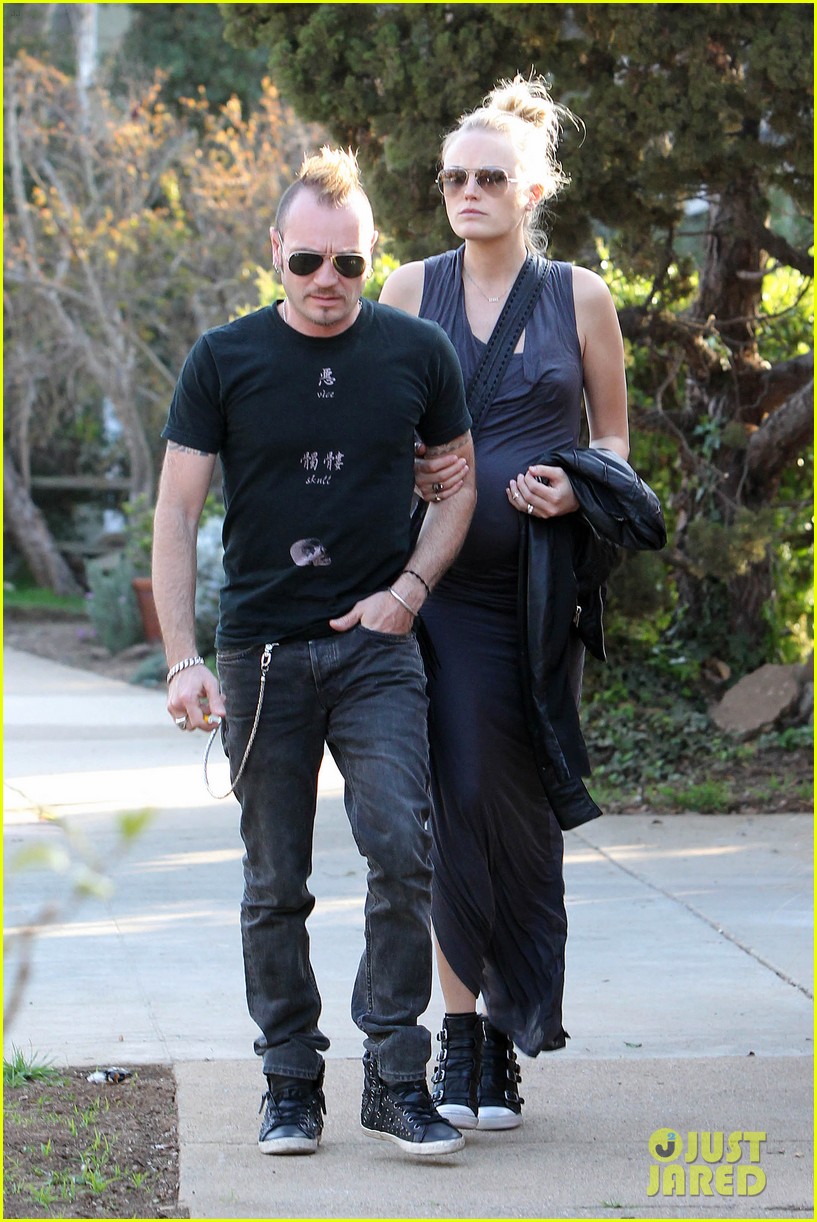 Malin Akerman: New 'Numbers Station' Trailer!: Photo 2815179 | Malin ...