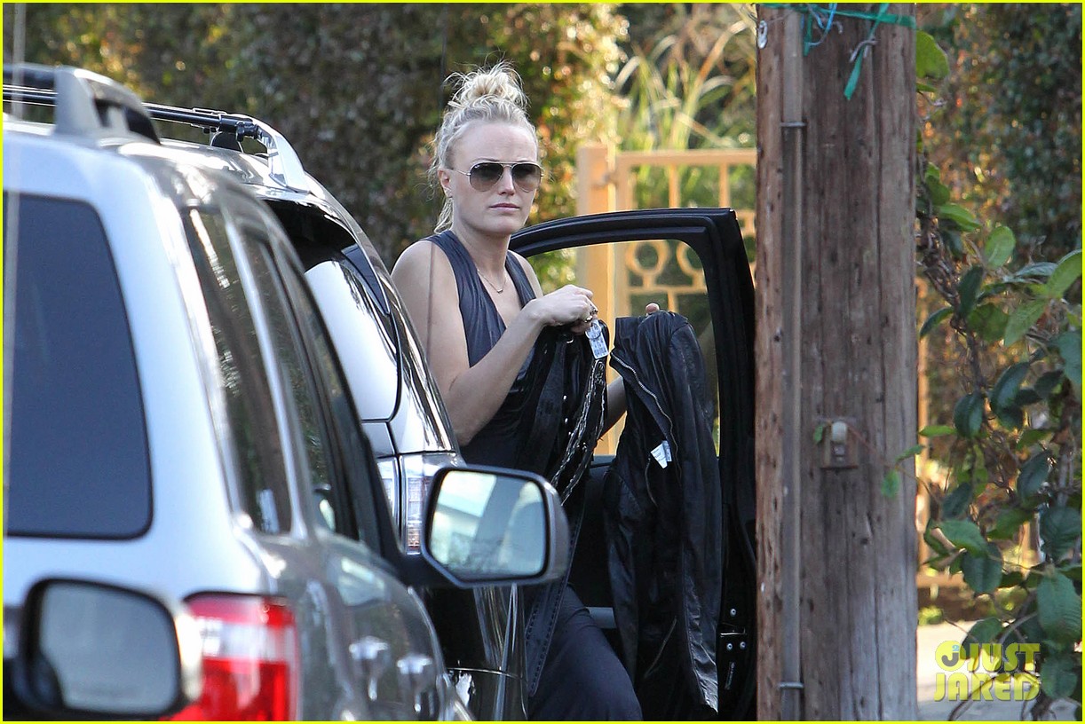 Malin Akerman: New 'Numbers Station' Trailer!: Photo 2815182 | Malin ...