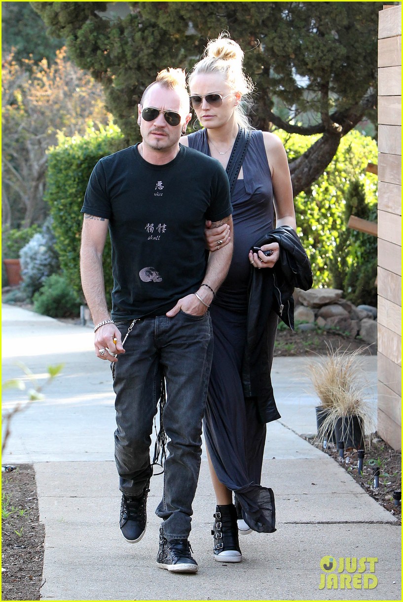 Malin Akerman: New 'Numbers Station' Trailer!: Photo 2815191 | Malin ...