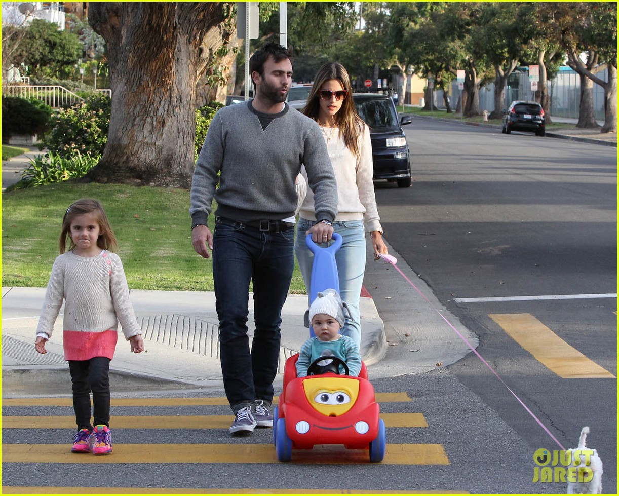 Alessandra Ambrosio & Jamie Mazur: Family Friday Stroll!: Photo 2813700 ...