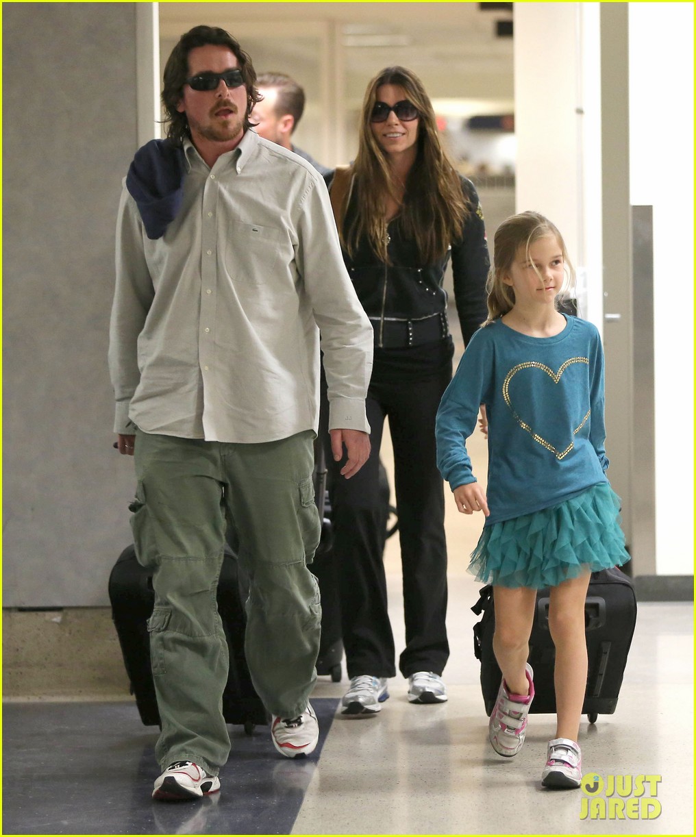 Christian Bale: Post-Birthday Family Flight!: Photo 2802521 | Celebrity ...