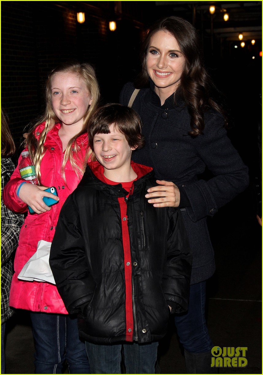 Jason Bateman & Alison Brie: 'Letterman' Appearances!: Photo 2802254 ...