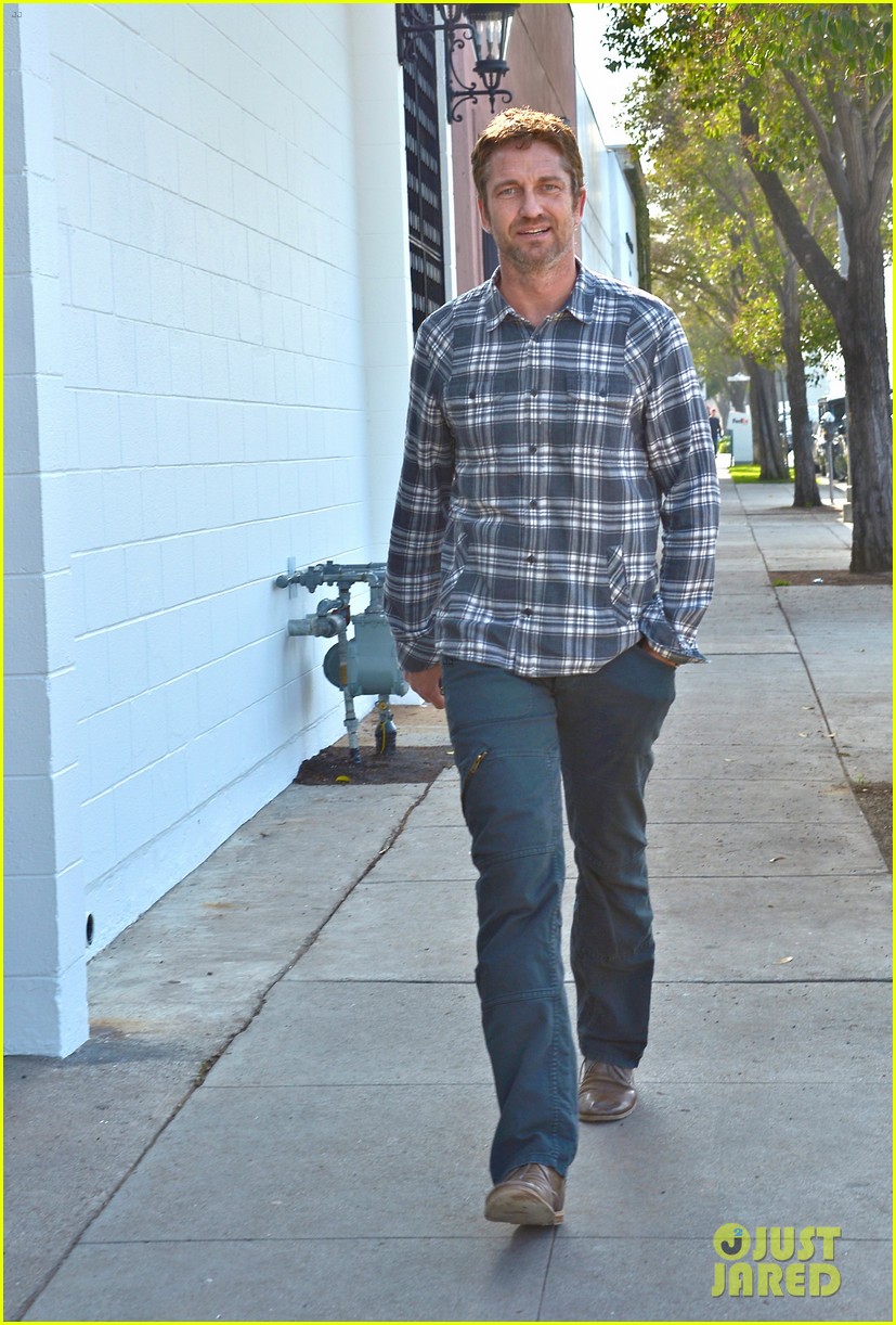 Gerard Butler: New 'Olympus Has Fallen' Poster!: Photo 2805943 | Gerard ...