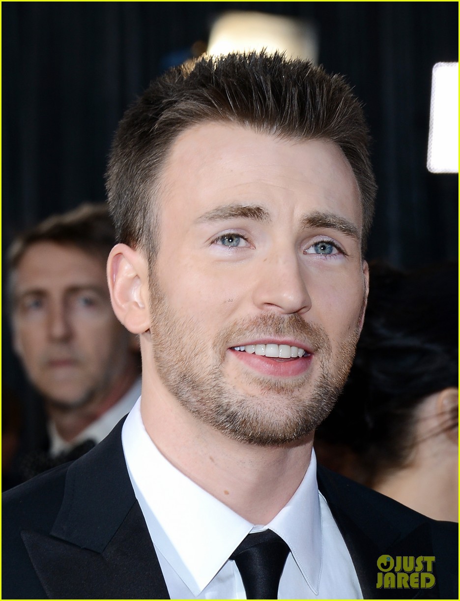 Chris Evans - Oscars 2013 Red Carpet: Photo 2819433 | Chris Evans ...